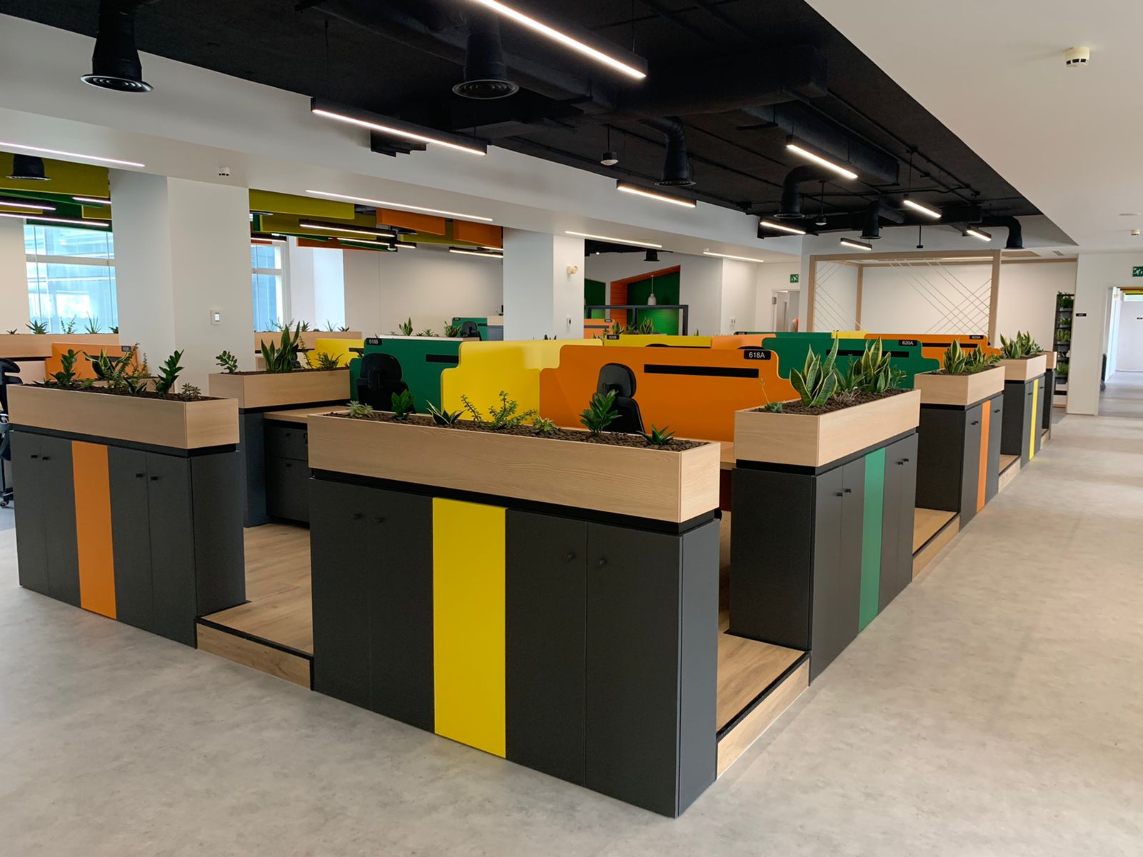 Office Work Center - Furniture for your Work Environment